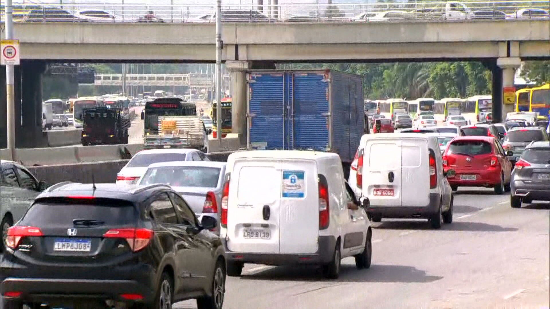Como está o ar no Rio? Governo e prefeitura não medem partícula ...
