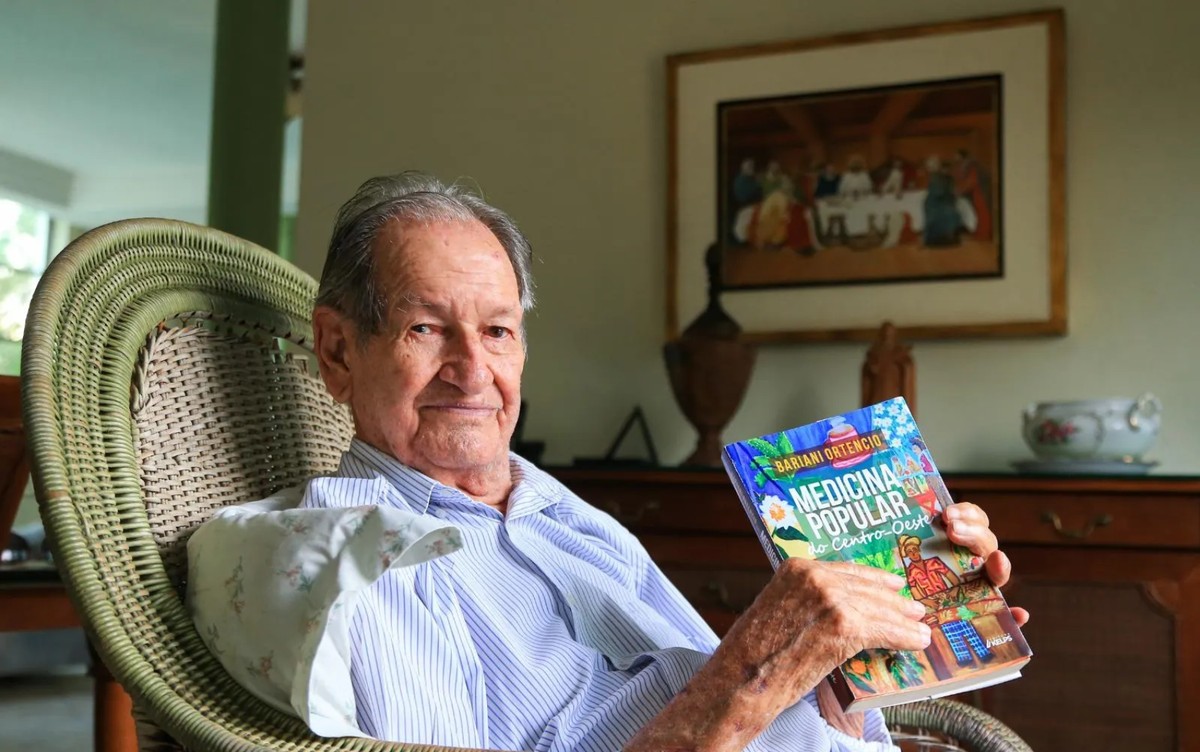 Escritor Bariani Ortêncio morre aos 100 anos em Goiânia | Goiás | G1