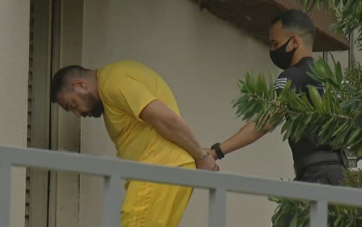 Ginecologista Suspeito De Crimes Sexuais Deve Ficar Preso Em Cela