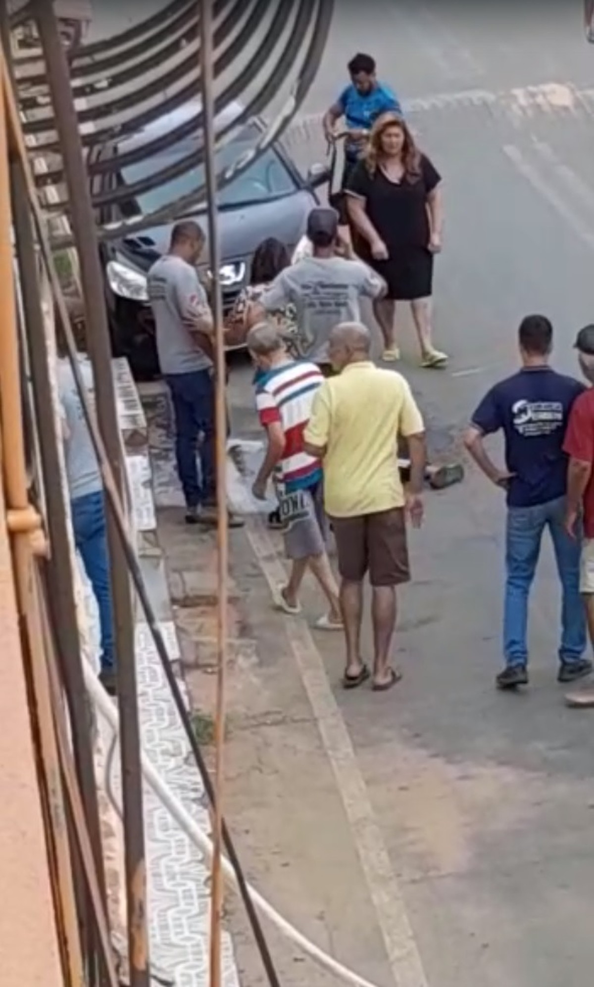 Jovem é Atingido Por Seis Tiros Em Caratinga Vales De Minas Gerais G1