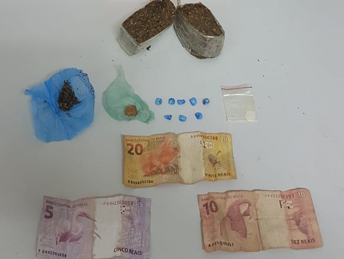 Após denúncia, três homens são presos por tráfico de drogas no Jardim ...