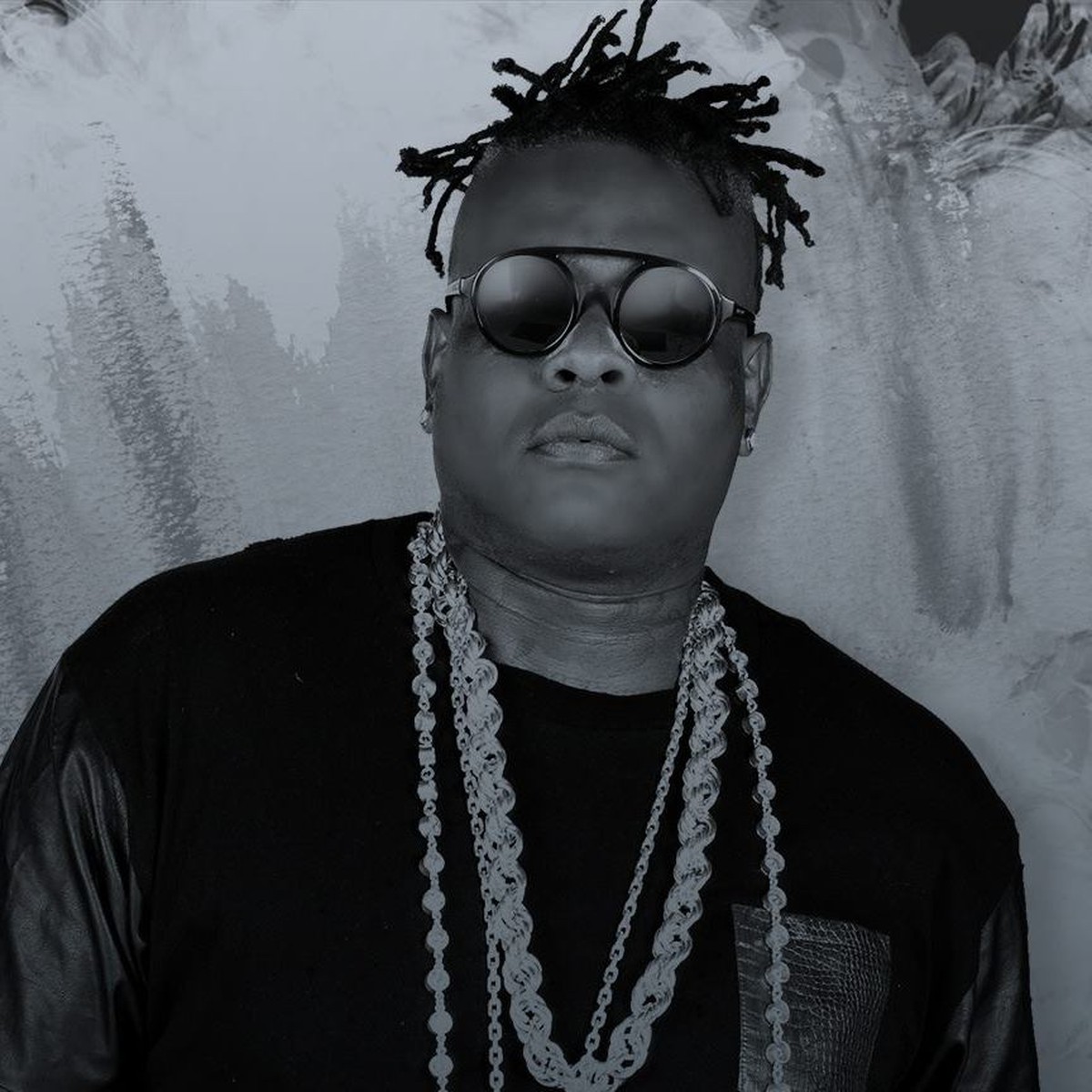 Mc Sapão permanece em estado grave no CTI do Hospital Rocha Faria, na ...