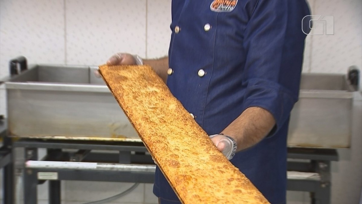 Pastel com mais de um metro 'transforma' desempregado em empresário ...