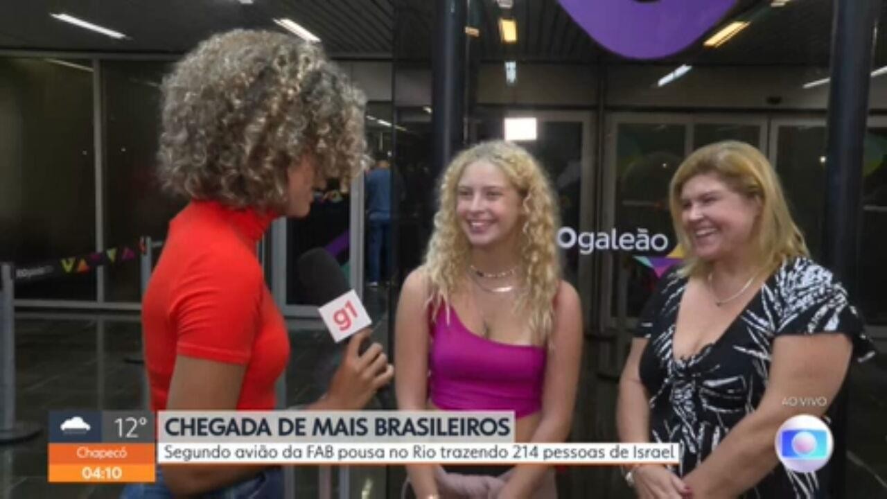 Voo com mais de 200 brasileiros que estavam em Israel chega ao Rio ...