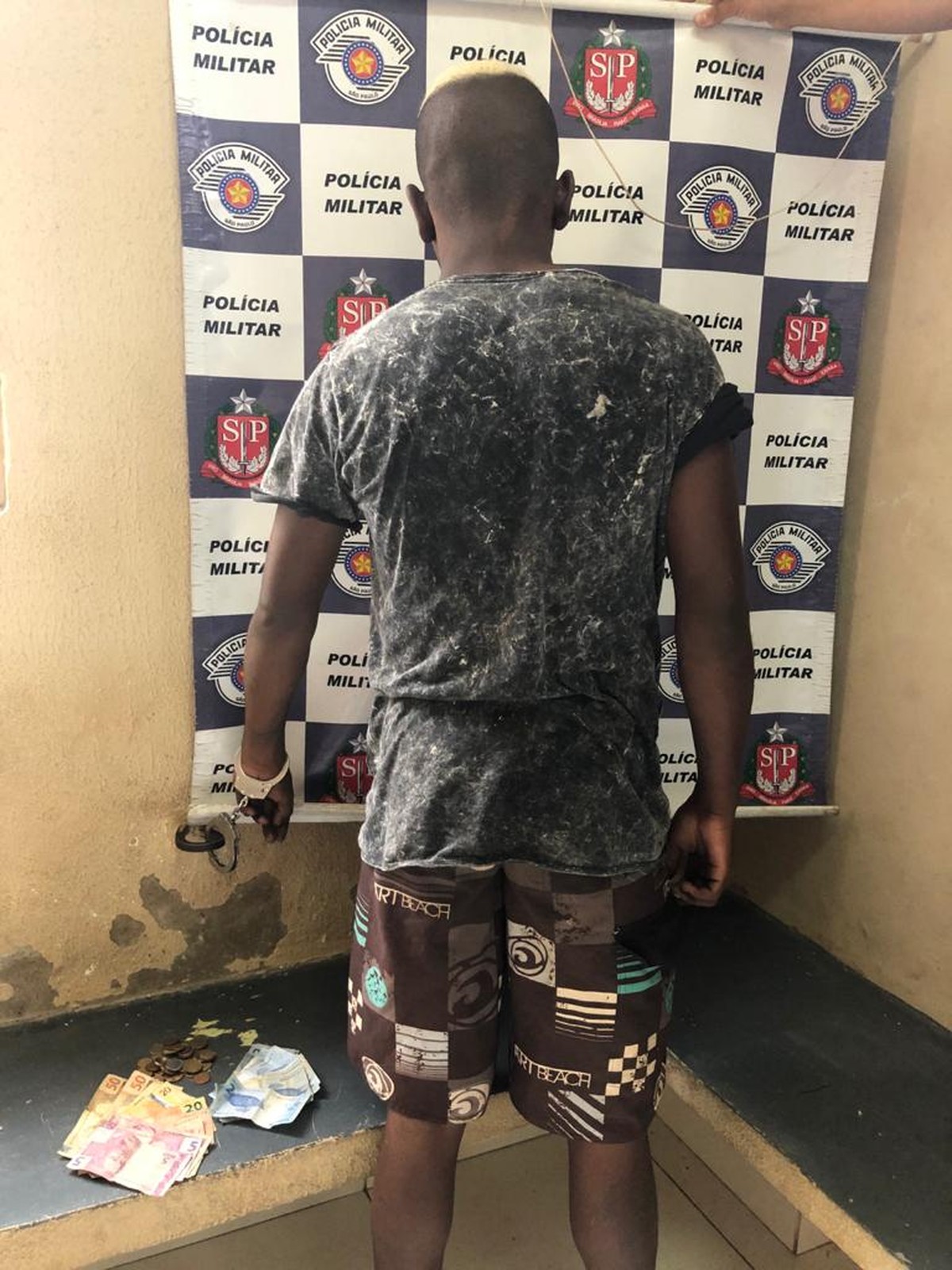 PM apreende adolescente suspeito de roubo a comércio em Cosmópolis | Piracicaba e Região | G1