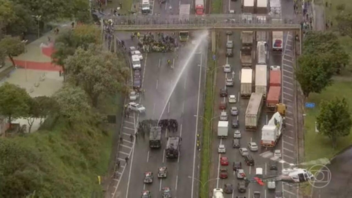 Governo de SP aciona a Tropa de Choque da PM para liberar estradas ...