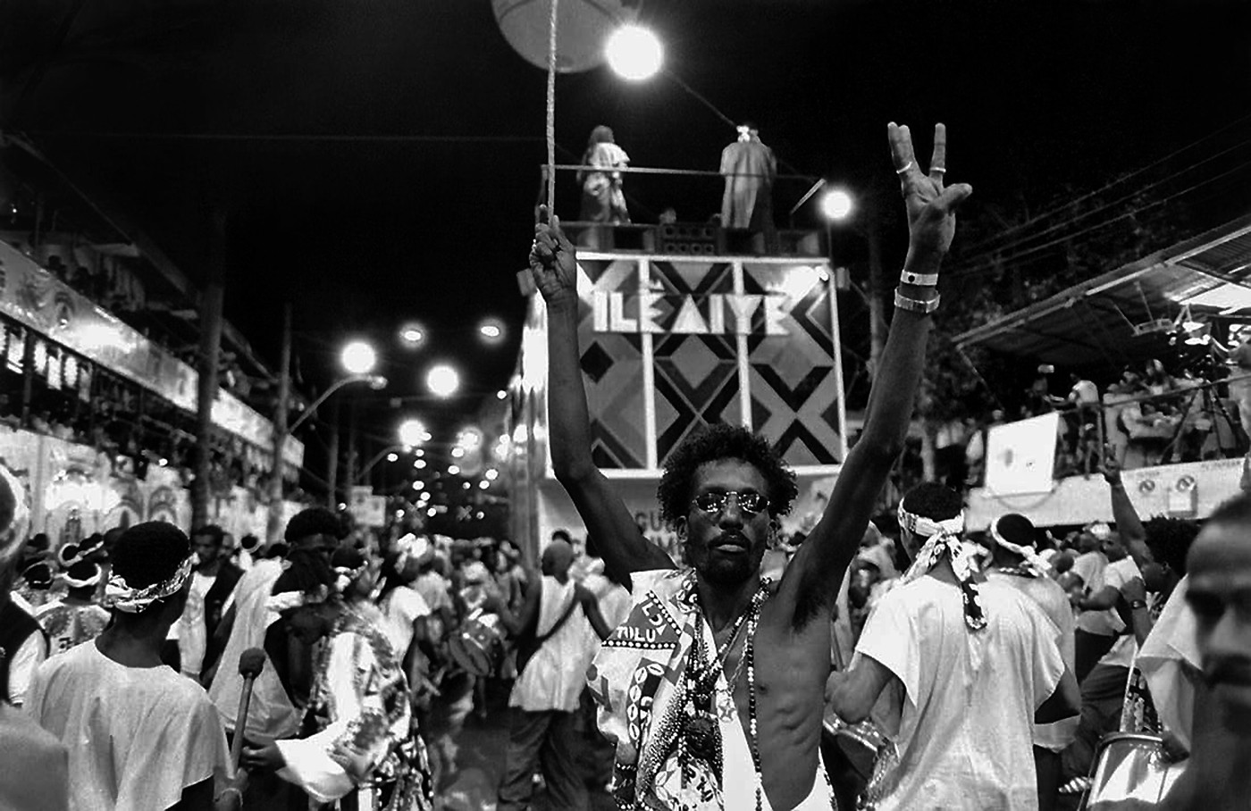Bloco afro fundado em 1974, Ilê Aiyê é celebrado em livro e disco ao fazer 50 anos em novembro ...
