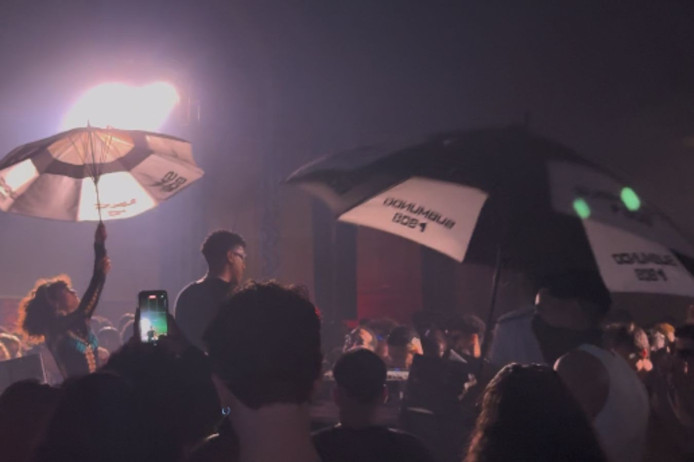 Umbrellas no funk: símbolo dos bailes em SP? Entenda! | G1