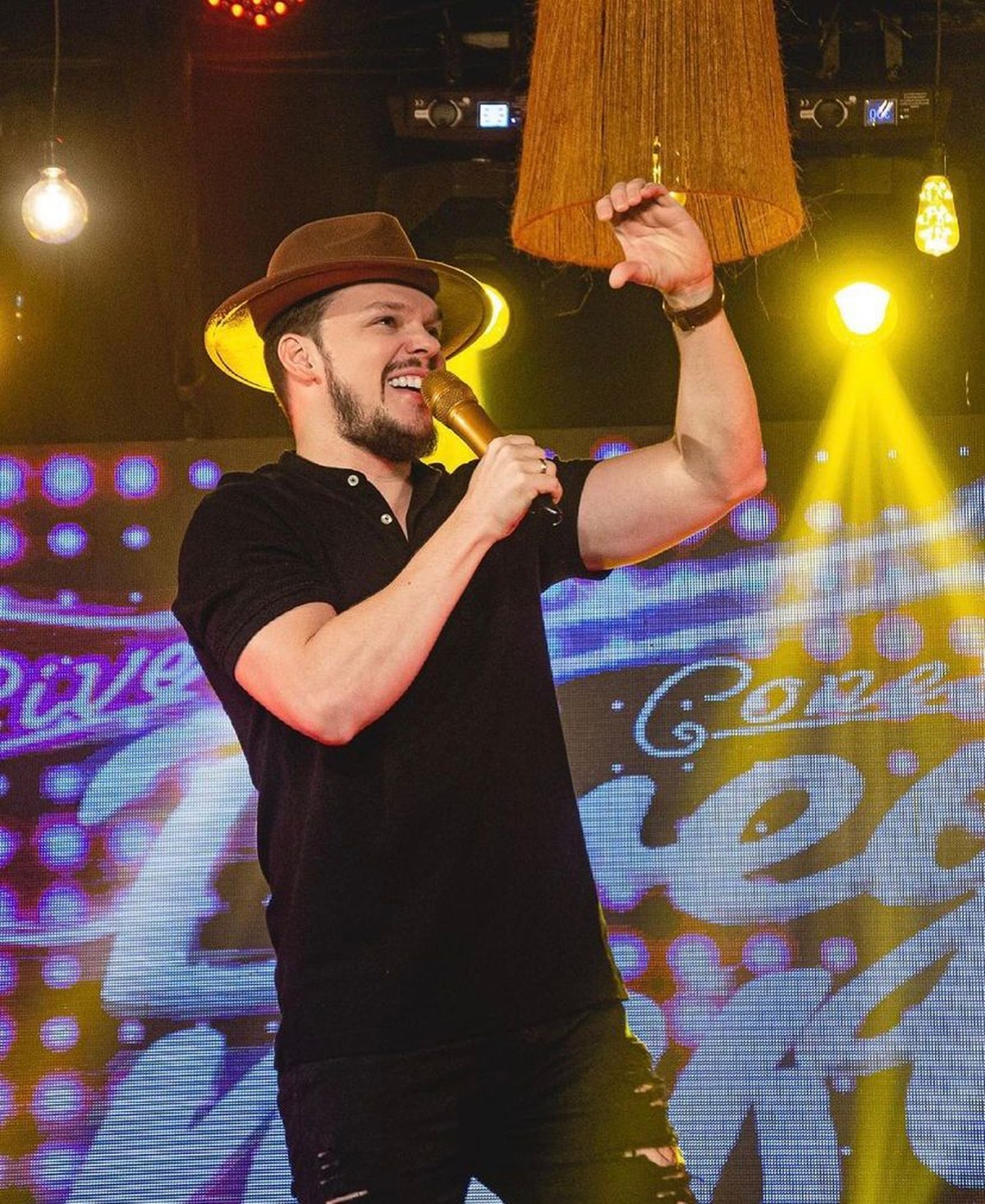 Sertanejo Thiago Costa deve passar por nova cirurgia, diz assessoria do ...