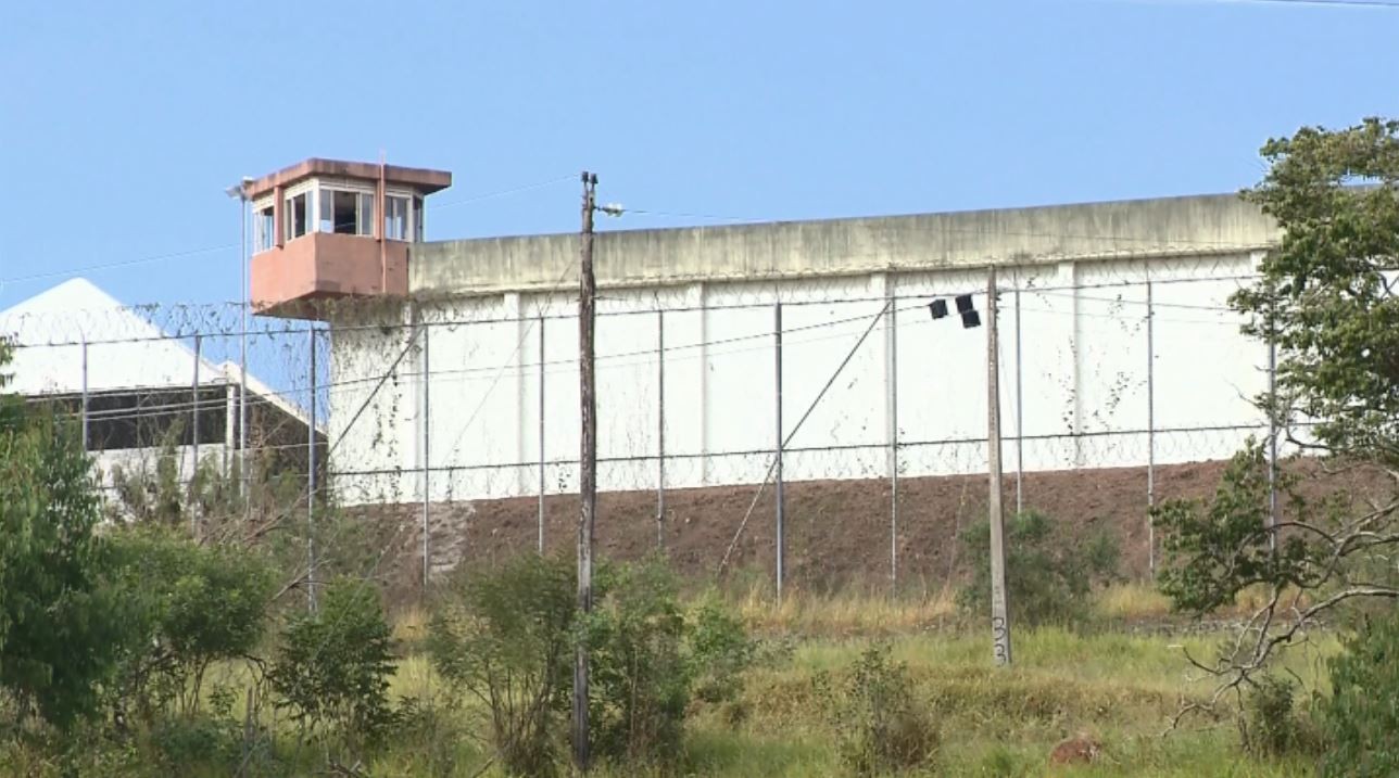Agente penitenciário é preso após ser flagrado dando tiros para o alto ...