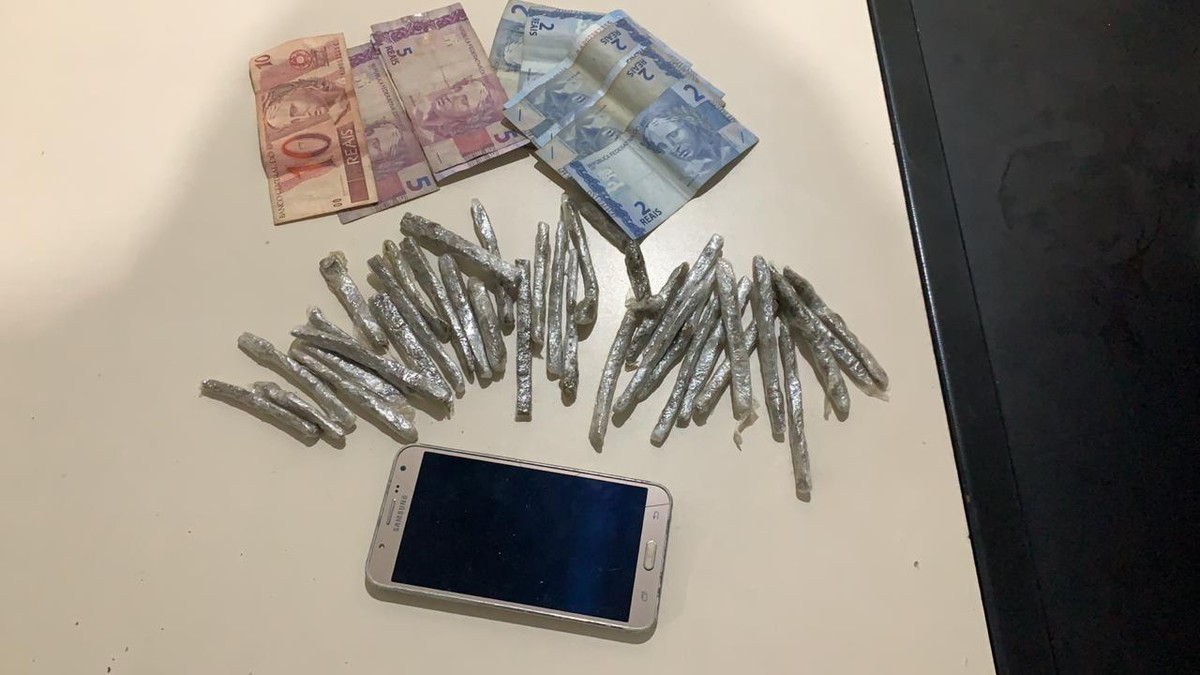 Jovem é preso suspeito de colocar dois menores para distribuir drogas em Angra dos Reis | Sul do ...