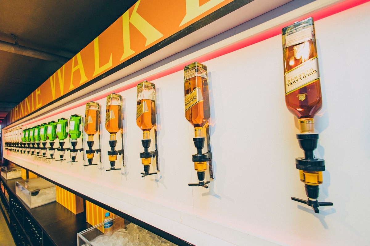 ‘Autobar’, ‘álbum automático’, copo da moda e spa de pé: veja os luxos ...