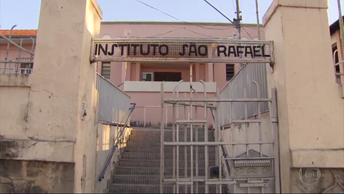 Ex-alunos e pais de crianças cegas denunciam redução de vagas em escola ...