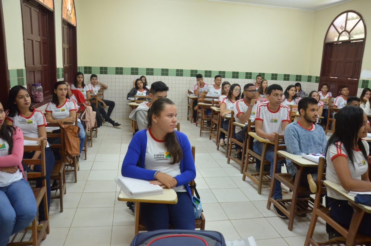 Com enquetes, Educação do AC tenta montar protocolo para volta das ...