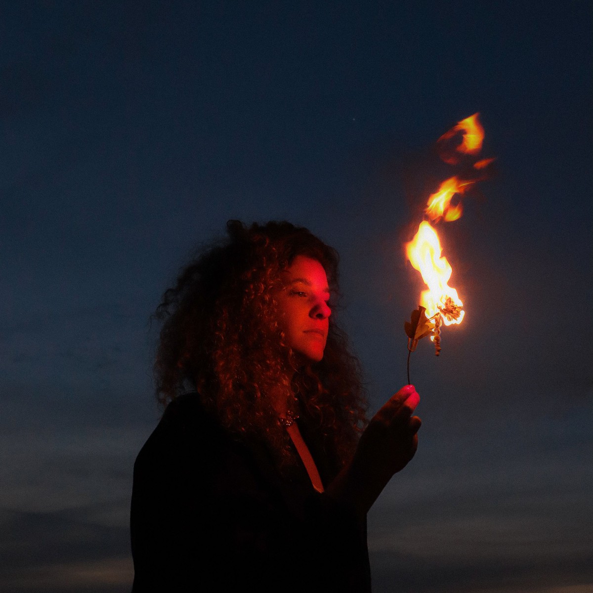Rebeca se assume compositora no voo autoral do segundo álbum solo ...