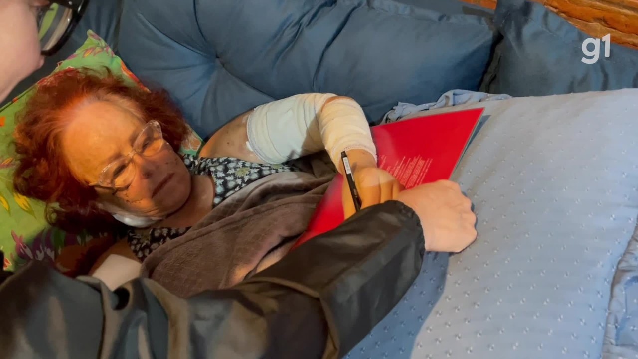 Escritora Roseana Murray usa prótese biônica pela primeira vez após ...