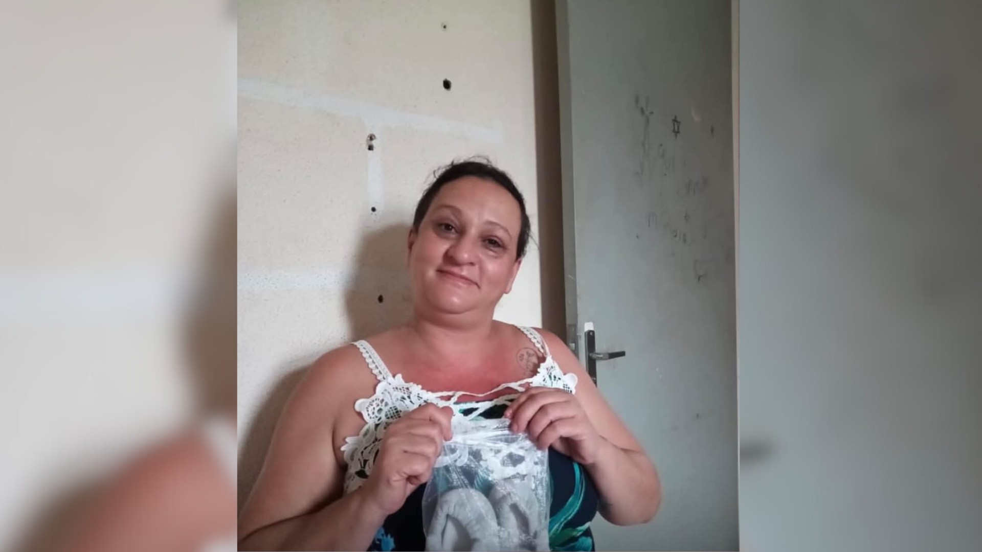 Mulher é espancada e arrastada por carro pelo ex-marido e morre