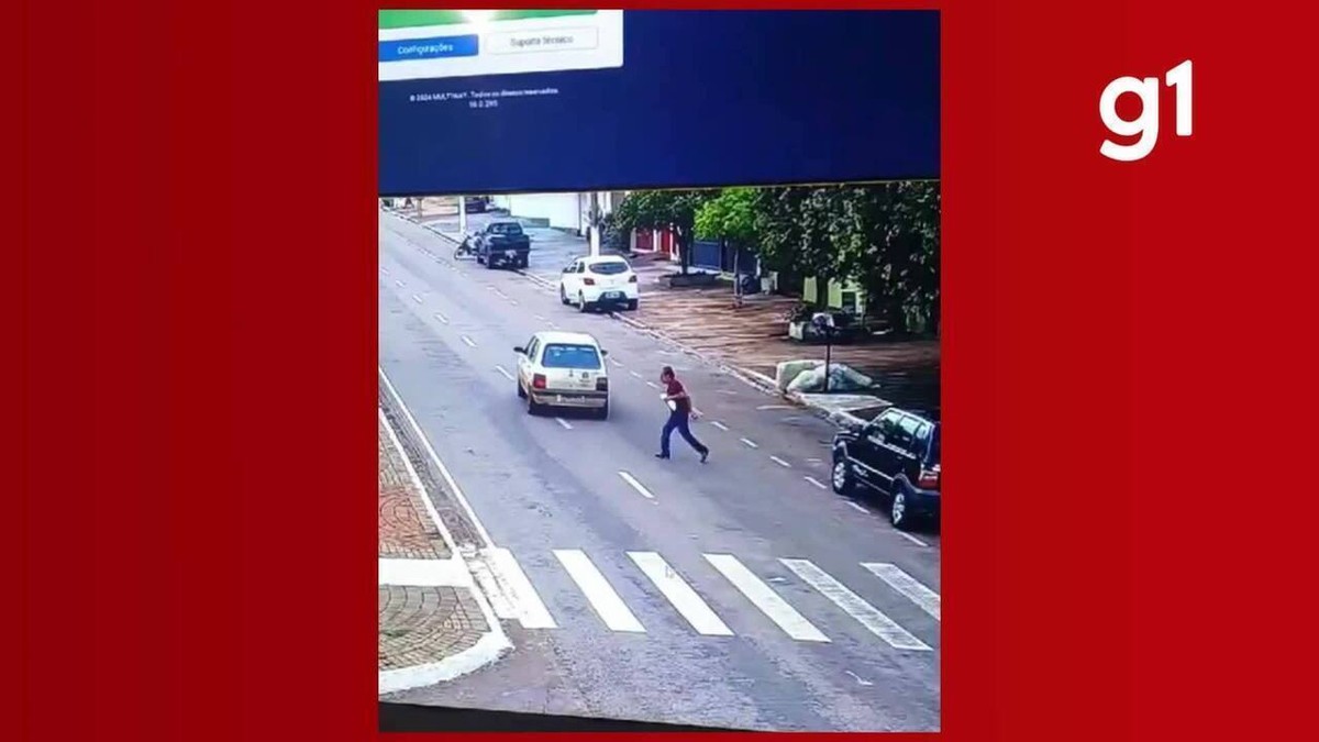 Vídeo mostra momento em que idoso é atropelado por moto ao atravessar fora da faixa de pedestre ...