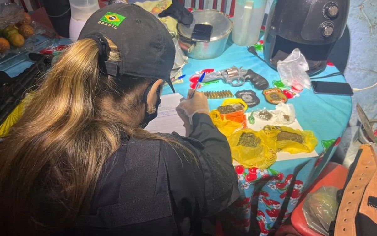 Operação Contra Tráfico De Drogas Sequestra R 1 Milhão E Cumpre