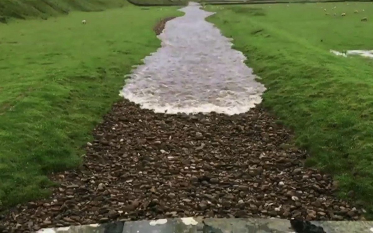 O exato momento em que rio seco volta à vida após as chuvas | Natureza | G1