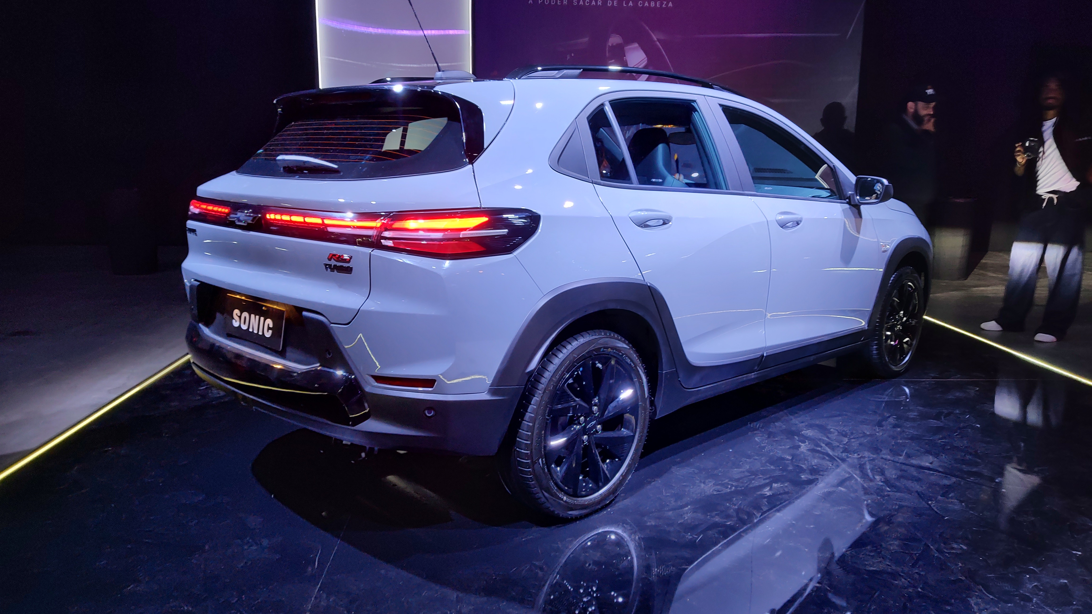 Chevrolet lança o Sonic; veja equipamentos, versões e preço do SUV. | G1