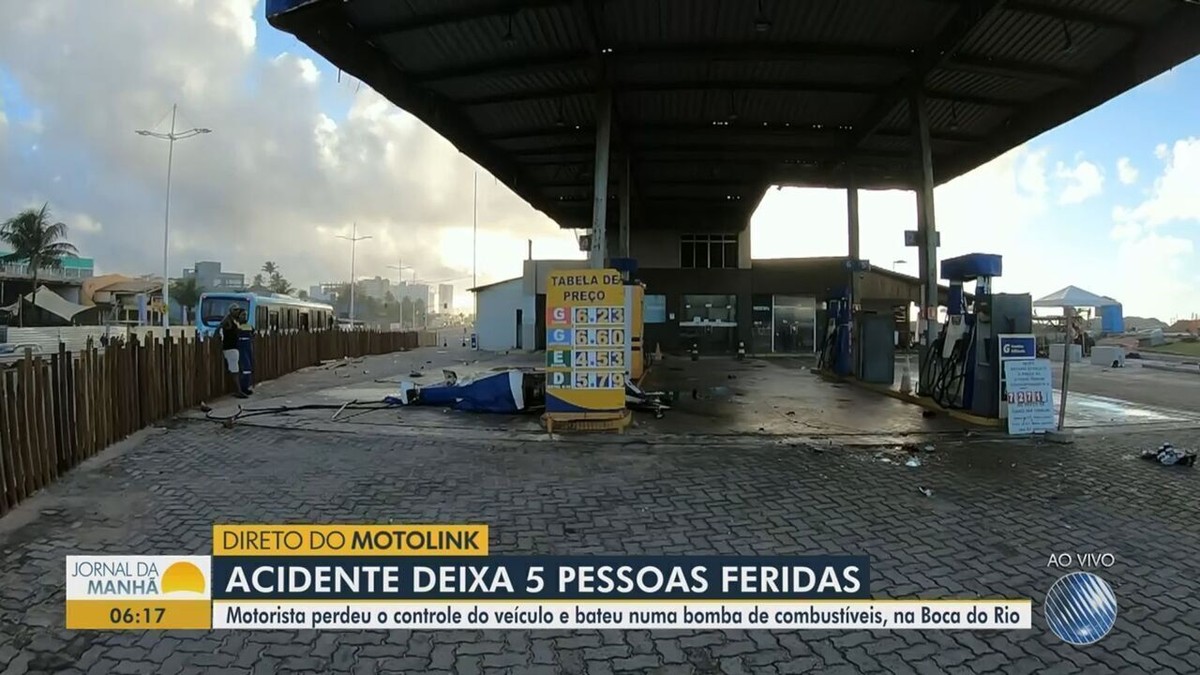Cinco pessoas ficam feridas após carro bater e arrancar bomba de posto ...
