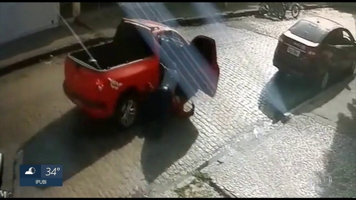 Trio Assalta Lotérica Vizinha A Delegacia Troca Tiros Com Polícia E