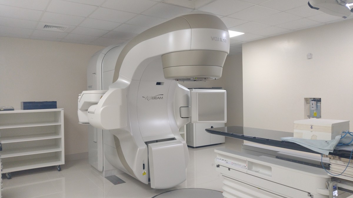 Novo acelerador linear chega ao Hospital São José de Criciúma ...