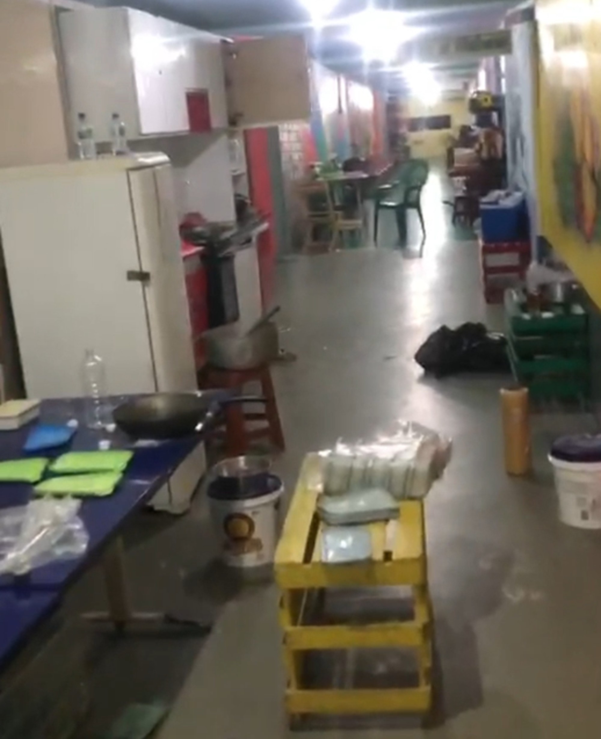 VÍDEOS: Presídio de Igarassu tinha fábrica de drogas e regalias | G1