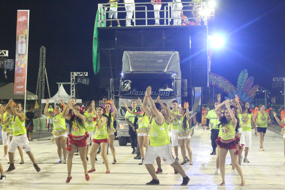 Festa celebra carnaval com 'maratona' de boi-bumbá, em Manaus ...