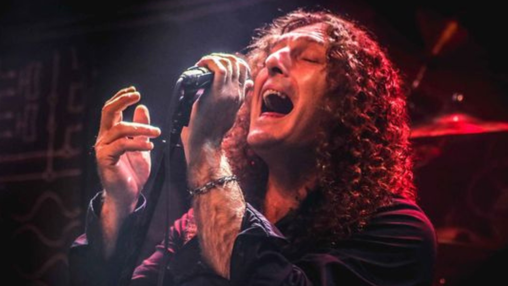 Fábio Lione retorna a Belém em show solo com clássicos do power metal ...