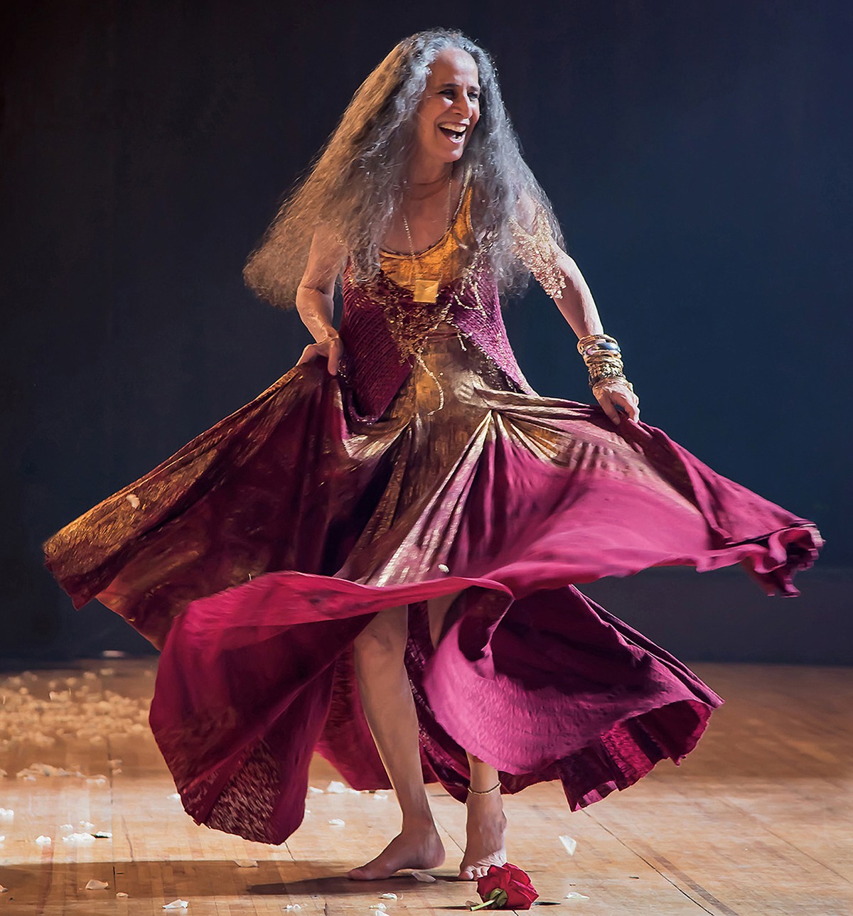 Maria Bethânia adia DVD de sucessos e grava álbum em estúdio após turnê ...