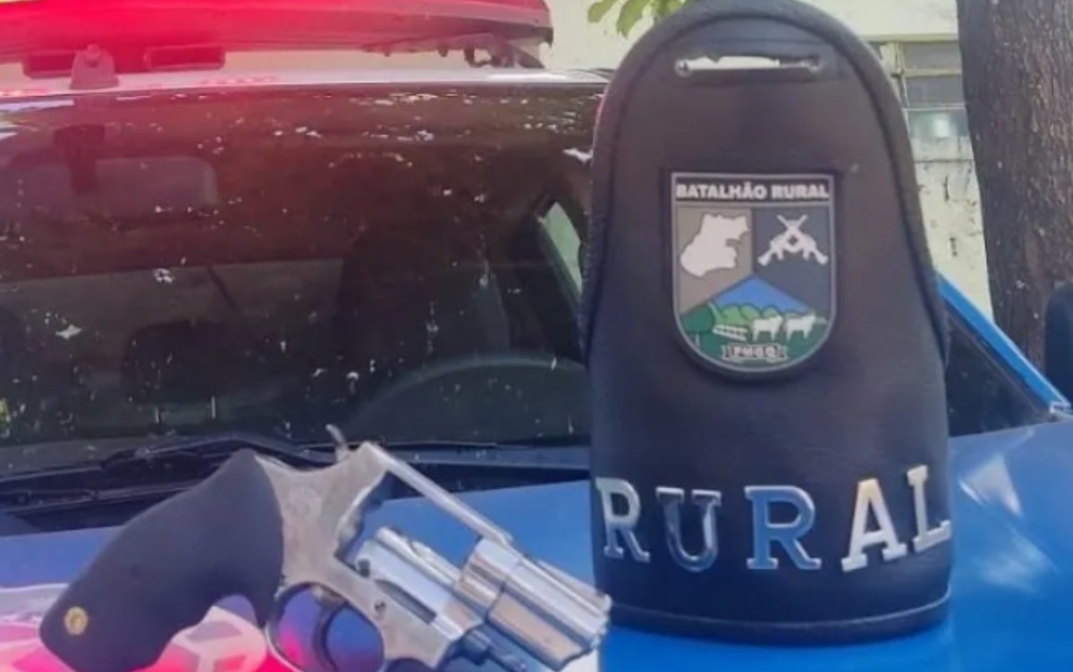 Homem é Preso Enquanto Fugia Com A Mulher Por Suspeita De Assassinato