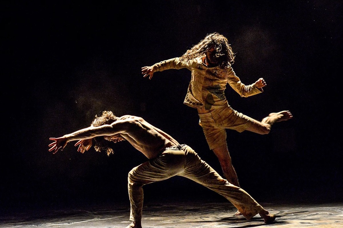 Espetáculo de dança 'O Crivo' é encenado no teatro do Sesi de Birigui ...