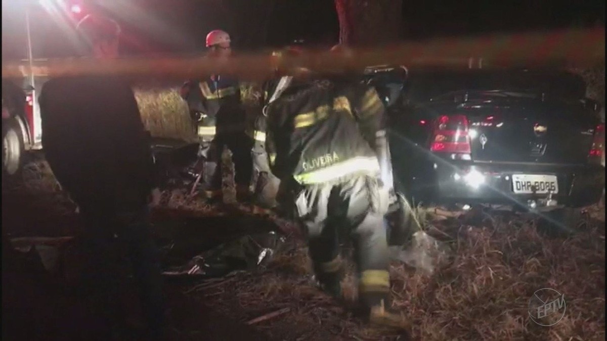 Motorista morre após bater carro em árvore na Rodovia Cândido Portinari em Pedregulho, SP ...