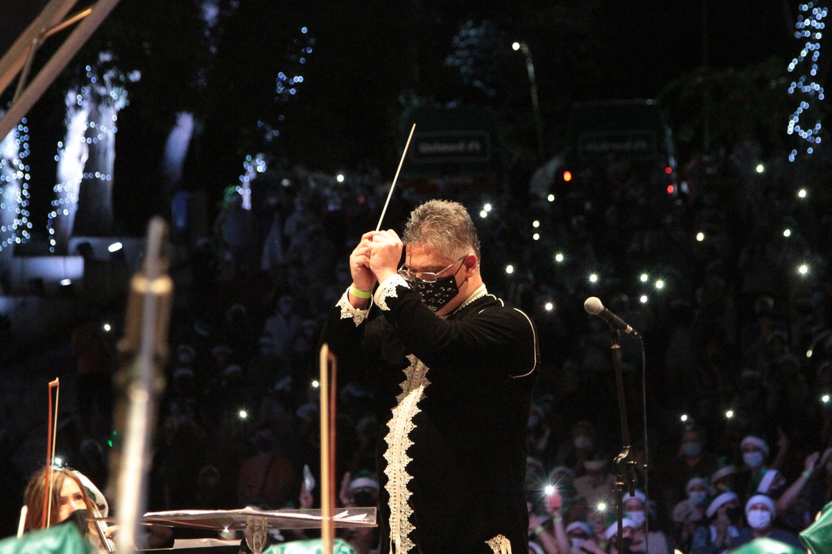 Maestro Victor Toro deixa Sinfônica de Campinas com homenagem pelos dez ...