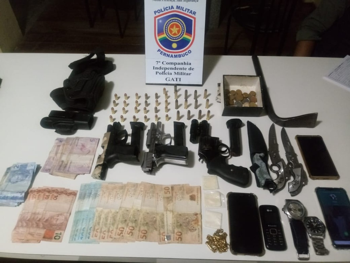 Suspeitos De Integrar Quadrilha De Assaltantes São Presos Em Lagoa
