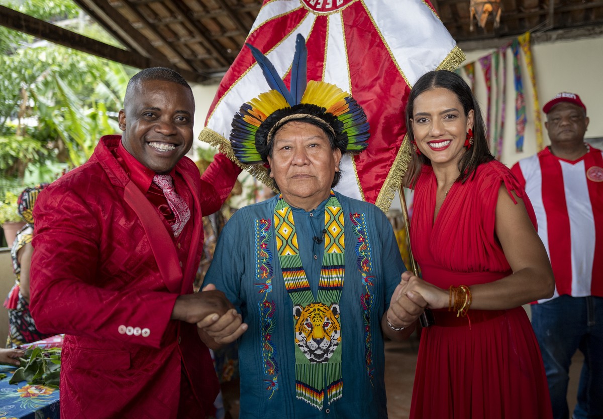 Davi Kopenawa celebra união entre povo Yanomami e cultura negra em ...