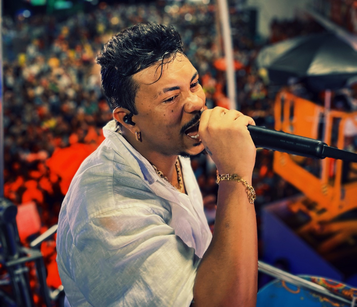 Rapper Xamã puxa trio-elétrico pela segunda vez em Salvador; Preta Gil ...