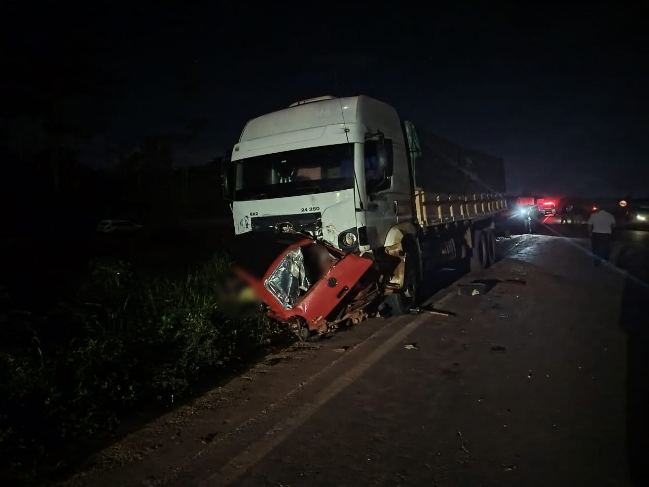 Cinco pessoas morrem em acidente entre carro e carreta na BR-163 em MT | Mato Grosso | G1