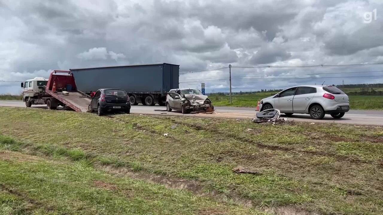 VÍDEO: homem mata irmão e sobrinho, foge e causa acidente de trânsito, no DF | Distrito Federal | G1