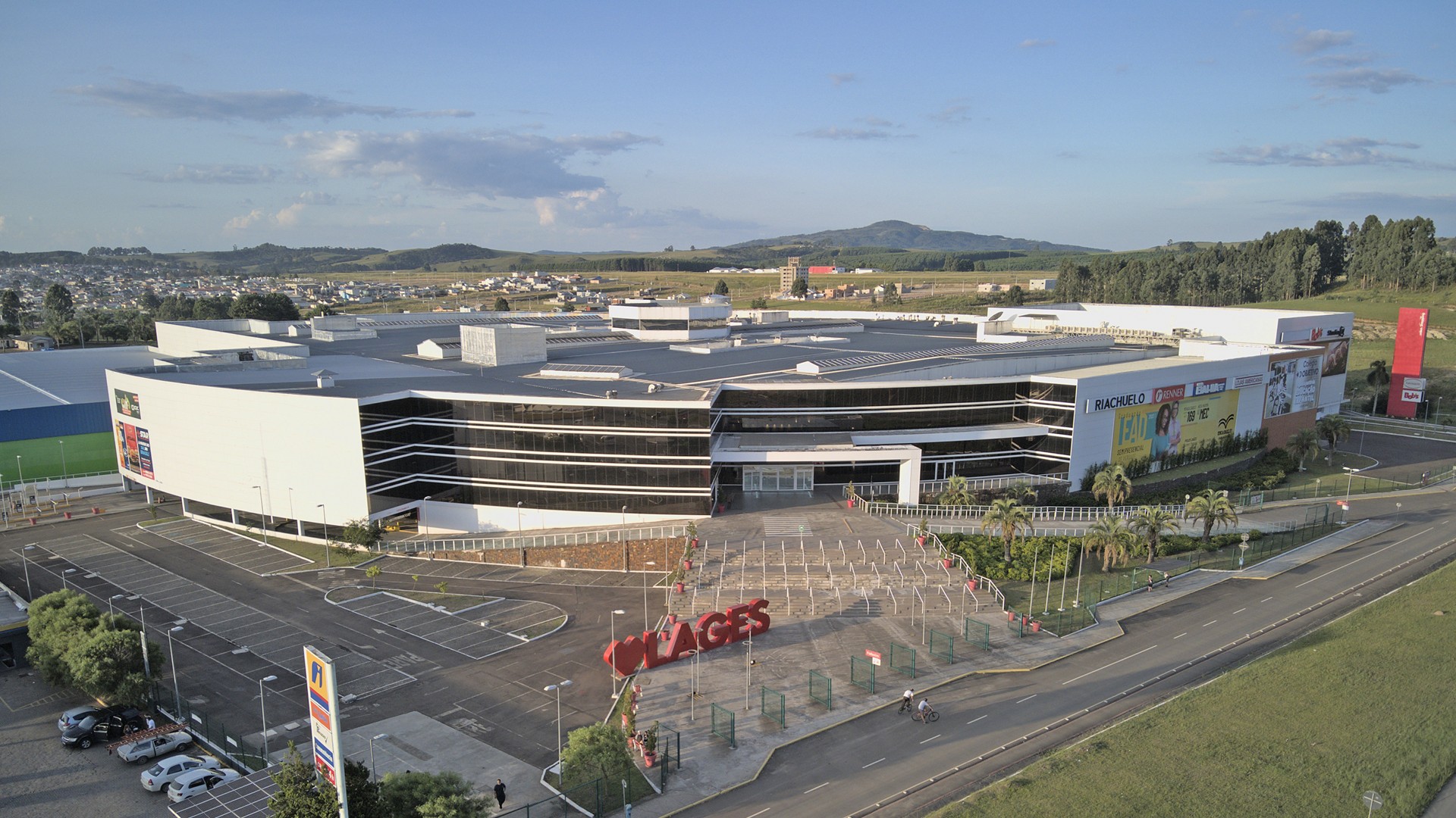 Maior polo comercial da Serra Catarinense completa 11 anos | Lages Shopping Center | G1