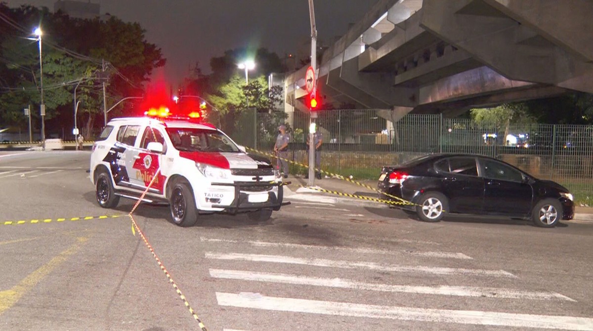 Perseguição Policial Termina Em Acidente E Tiroteio No Centro De Sp