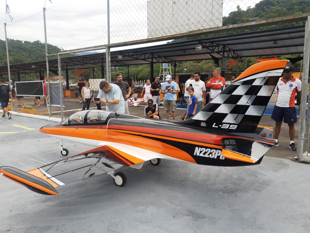 Evento de aeromodelismo reúne pilotos e mecânicos no RJ, com show de ...