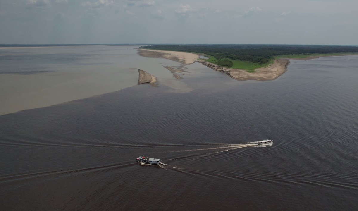 Seca severa muda paisagem do Encontro das Águas, um dos principais ...