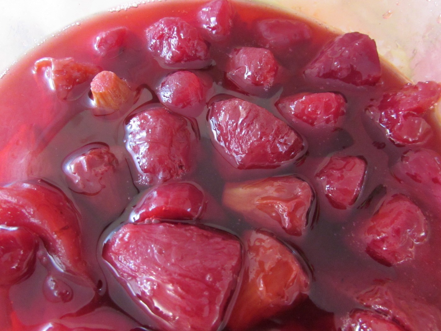 Época do jambo: conheça a origem da fruta exótica e seus benefícios ...