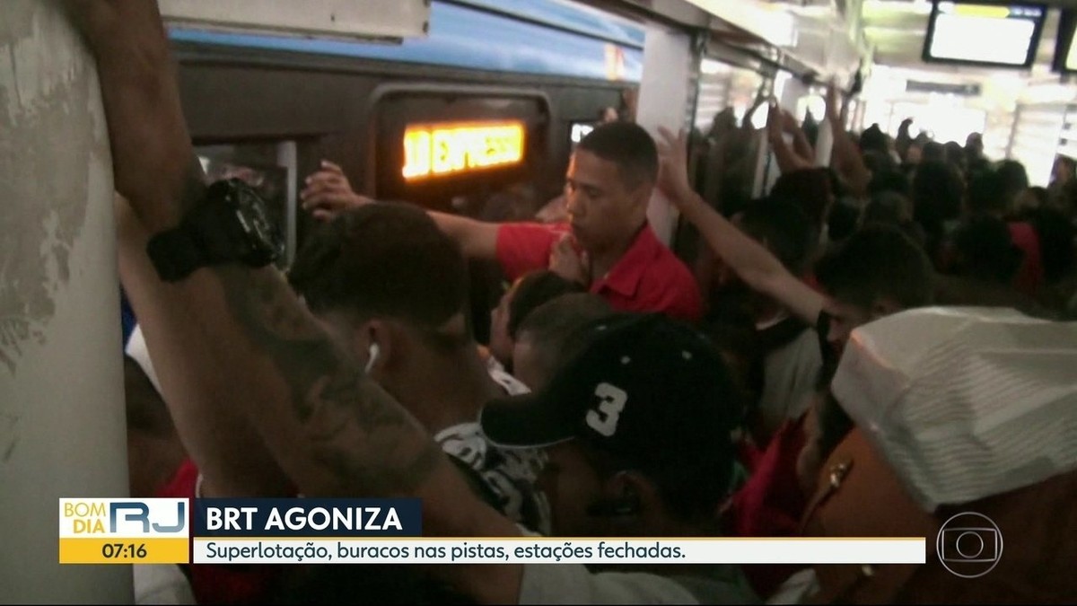 Imagens mostram condições precárias que passageiros enfrentam em BRT ...