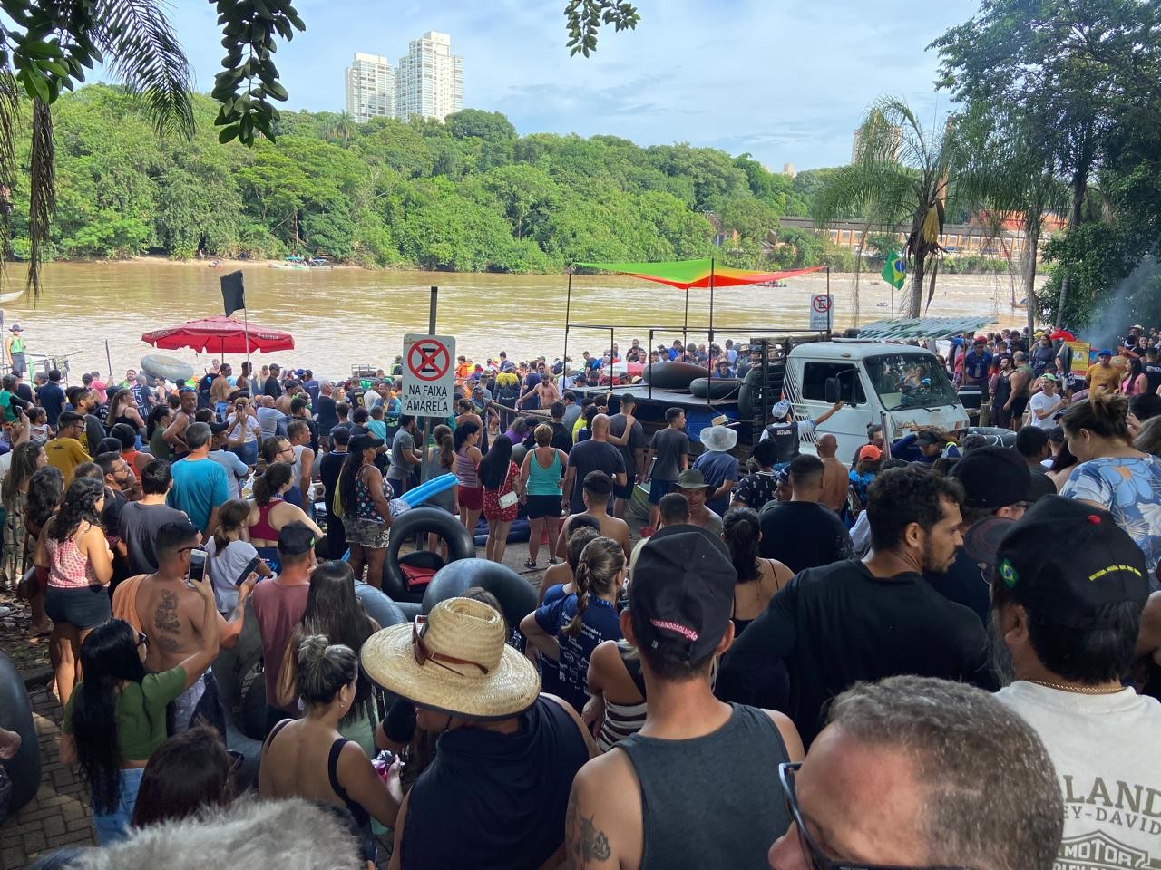 FOTOS: passeio de boia reúne visitantes no Rio Piracicaba: 'Maior ...