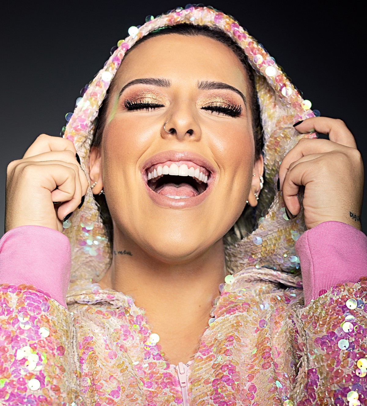 Com aval de Alcione, Ana Clara tenta entrar na roda do samba mais pop ...