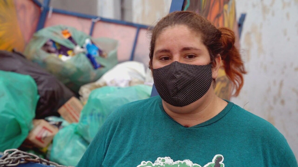 Catadora com mais de 100 mil seguidores dá dicas de reciclagem nas ...